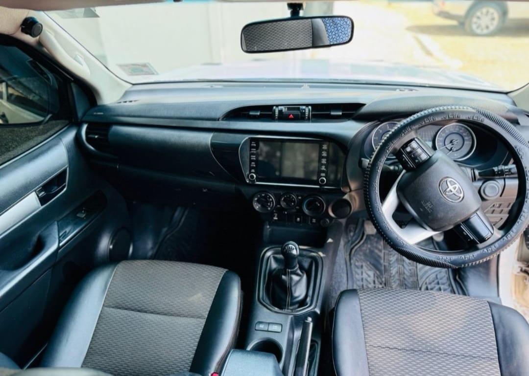 Mercedes Benz C200 Big Badge - BCS International